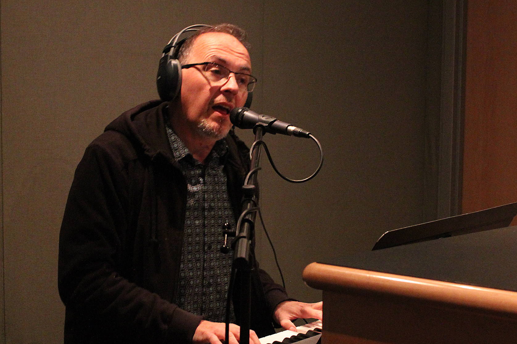 In Studio Pop-up: Tom Roberts, Rhapsody in Blue | Neighborhood Voices
